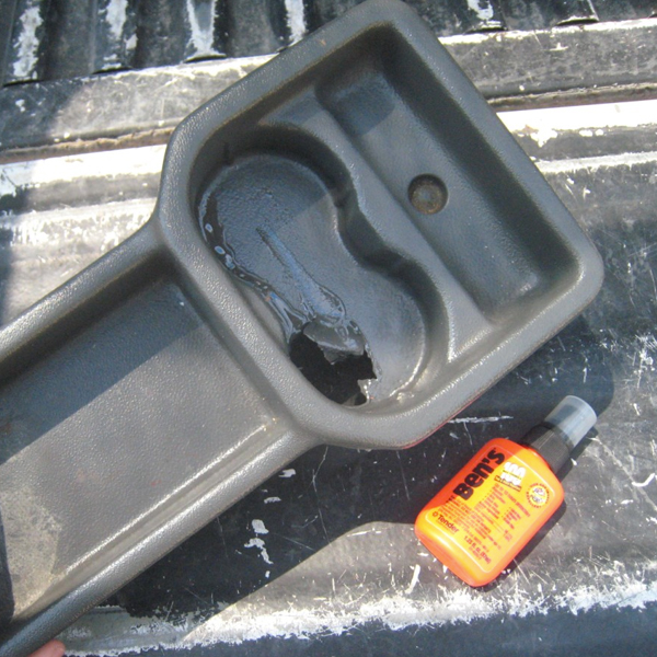 The Definitive Guide To Picaridin vs DEET - Outdoors with Bear Grylls