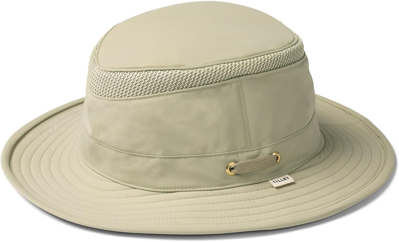 8 Best Hiking Hats for 2024 - Outdoors with Bear Grylls